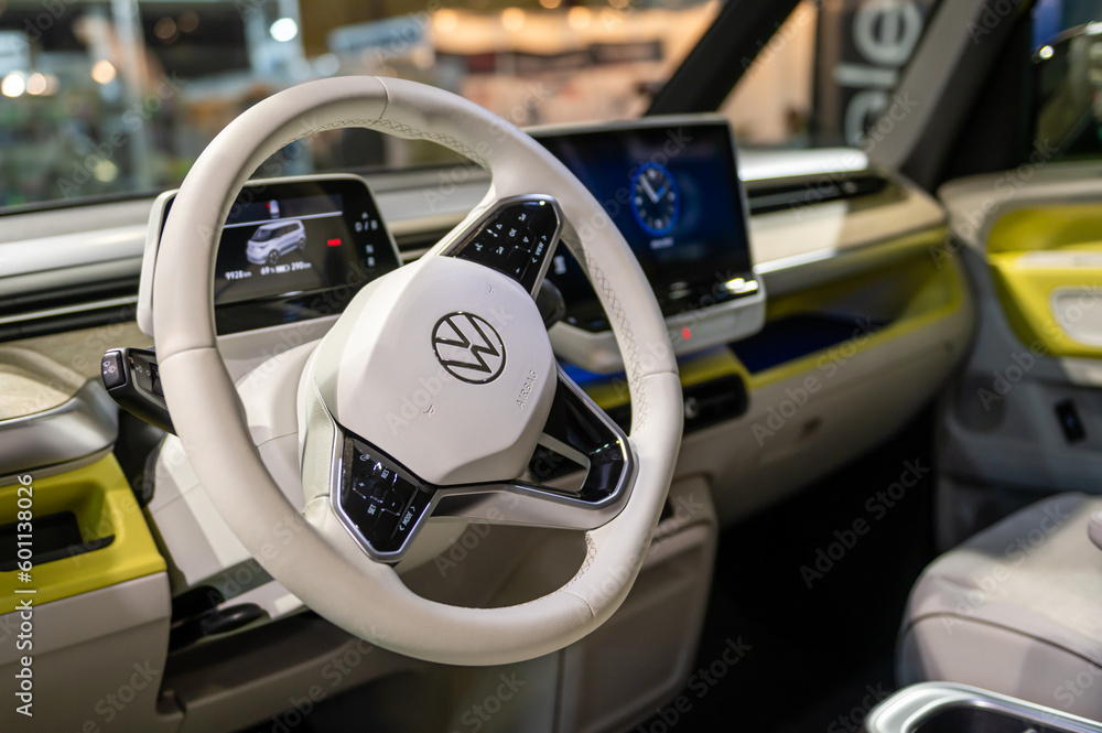 Volkswagen ID. BUZZ interior, steering wheel, center console, cockpit ...