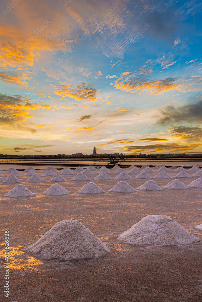 Salt farm in Thailand,Salt industry,sunset on a pink salt lake,Sunset ...