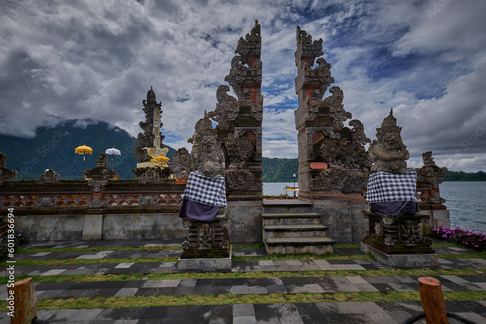 Pura Ulun Danu Beratan (Pura Ulun Danu Bratan or Pura Bratan ) which is ...