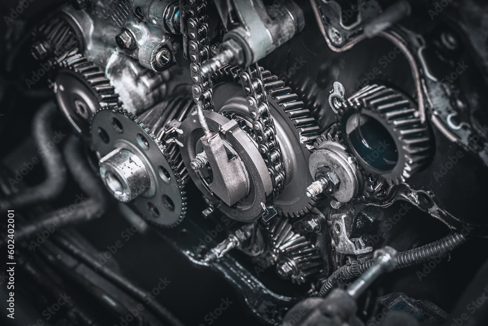 Car timing chain in cutaway engine Stock Photo | Adobe Stock