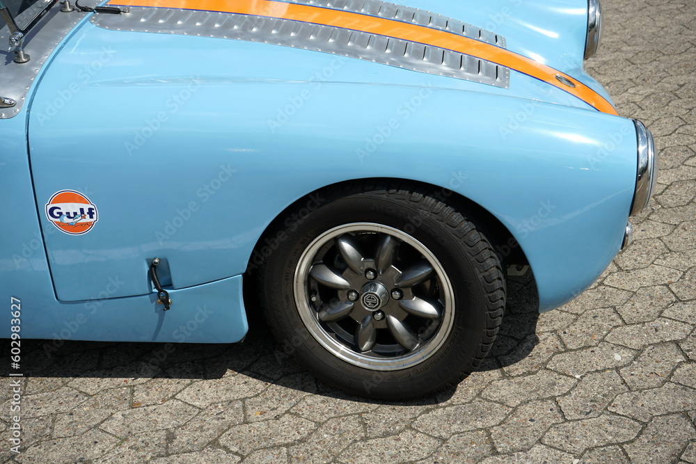 MG Rennwagen Eigenbau im Gulf Racing Design im Stil der Sechzigerjahre ...