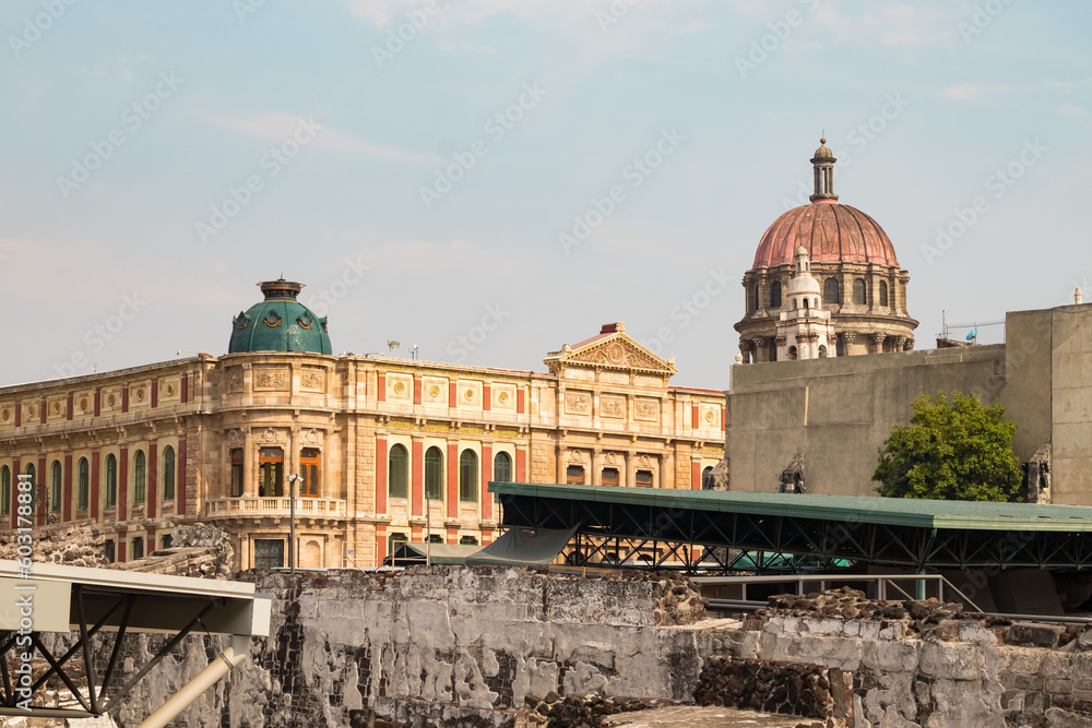 Edificios coloniales del centro histórico de la Ciudad de México Stock ...