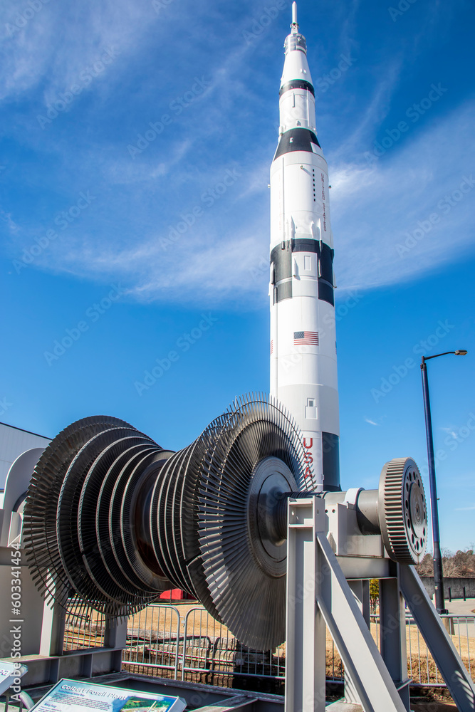 Foto de Huntsville USA 10th Feb 2023: Mighty and massive, the replica ...