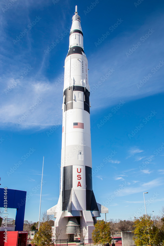Foto de Huntsville USA 10th Feb 2023: Mighty and massive, the replica ...