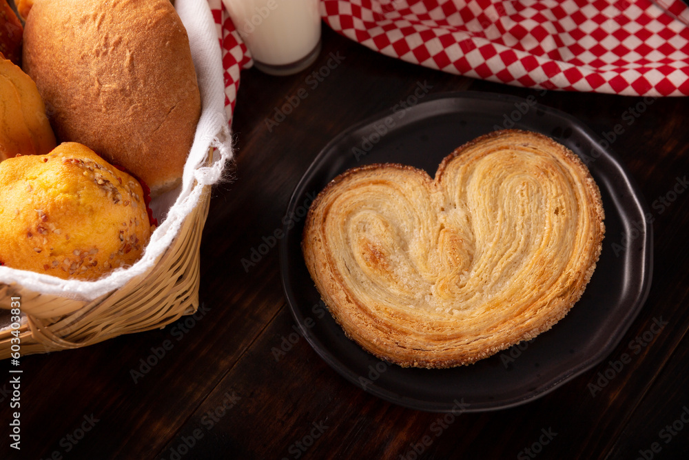 Oreja. Mexican sweet bread made with puff pastry, its name comes from ...