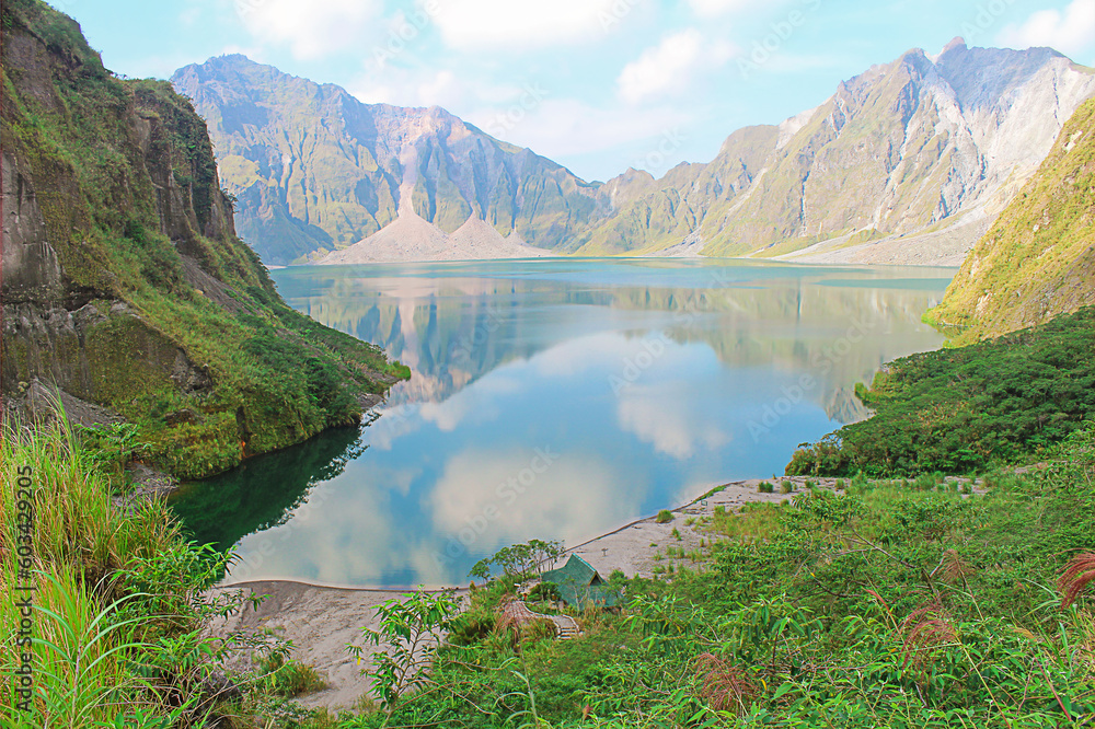 Pinatubo volcano in Philippines. Mount Pinatubo crater lake nature ...