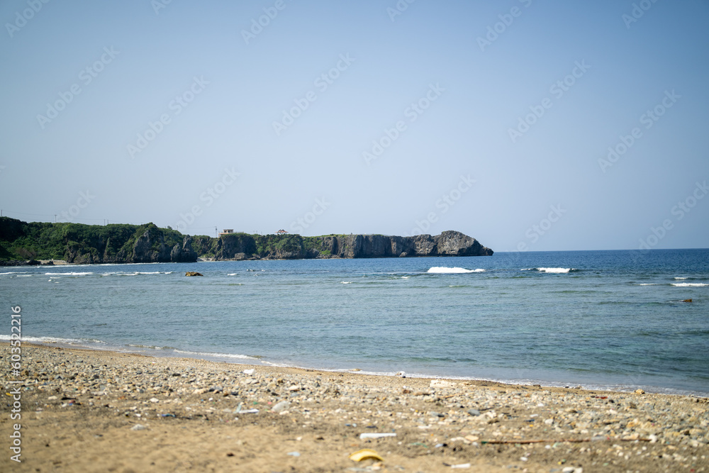 沖縄県国頭郡国頭村辺戸の辺戸岬や宇佐浜の海を地上で撮影した風景 Scenery of the sea at Cape Hendo and ...