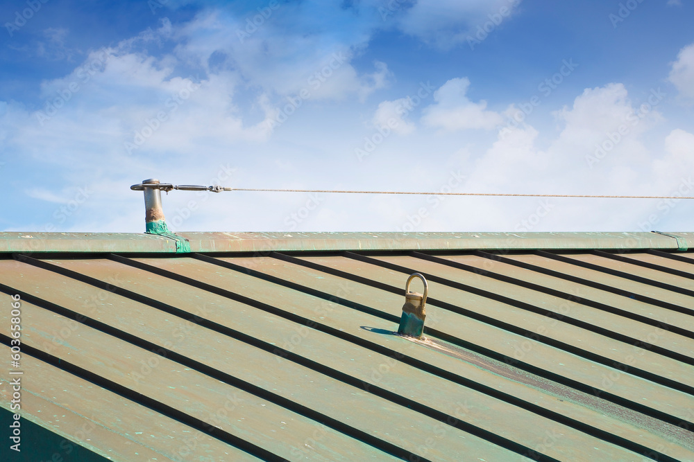 Horizontal lifeline fall protection system with inox stainless s foto ...