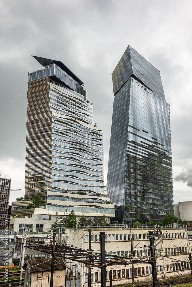 Modern architecture of Paris: Duo Towers (Tours Duo, 2022). French ...