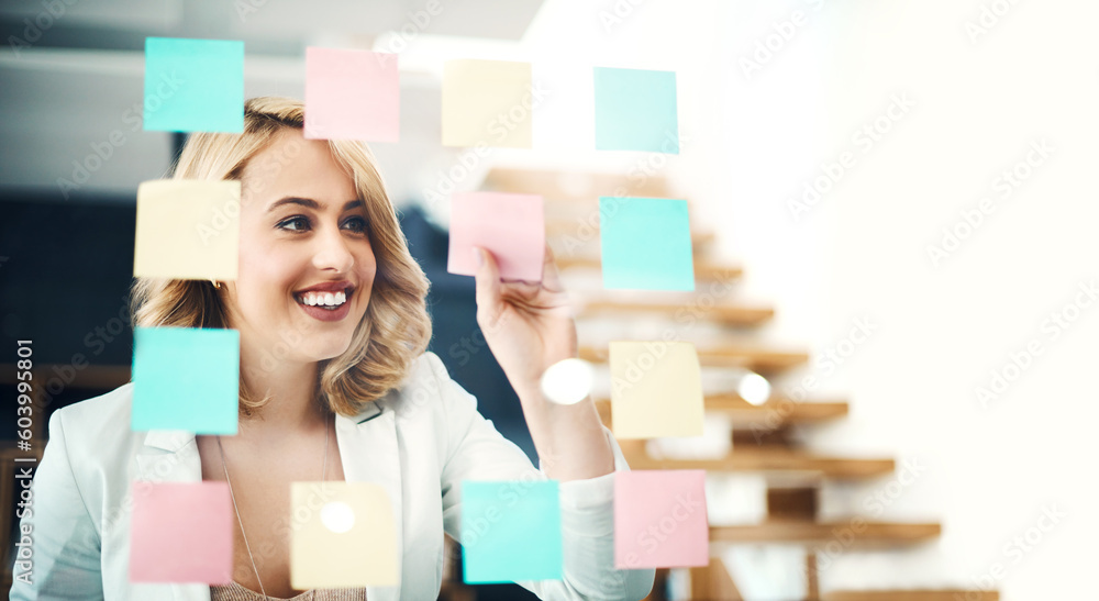 Happy business woman, brainstorming and sticky note for planning target ...