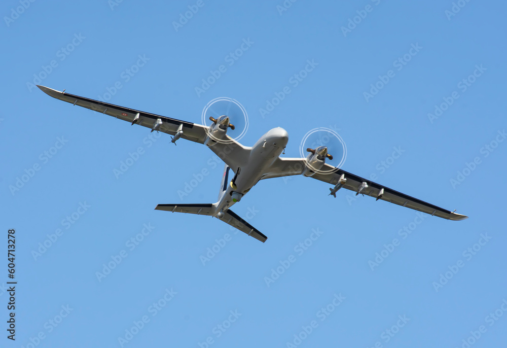 High-Altitude Long-Endurance (HALE) Unmanned Combat Aerial Vehicle ...