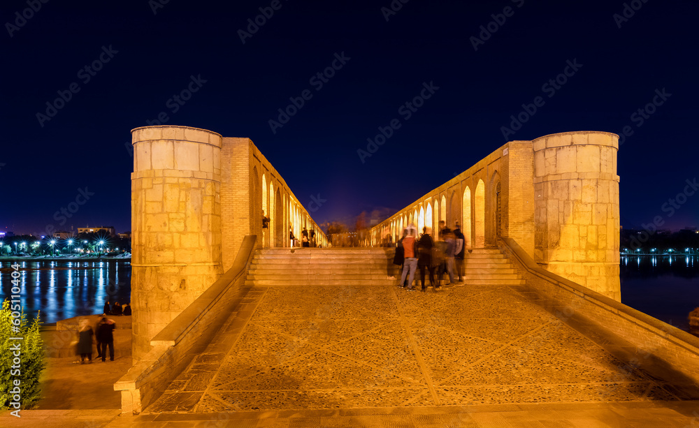 Walkway and arched walls on Si-o-Se Pol (Bridge of 33 Arches or ...
