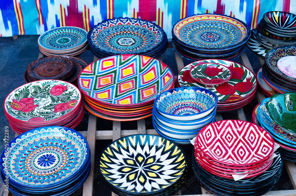 Uzbek national plates, pattern, ceramic background. Culture and art of ...