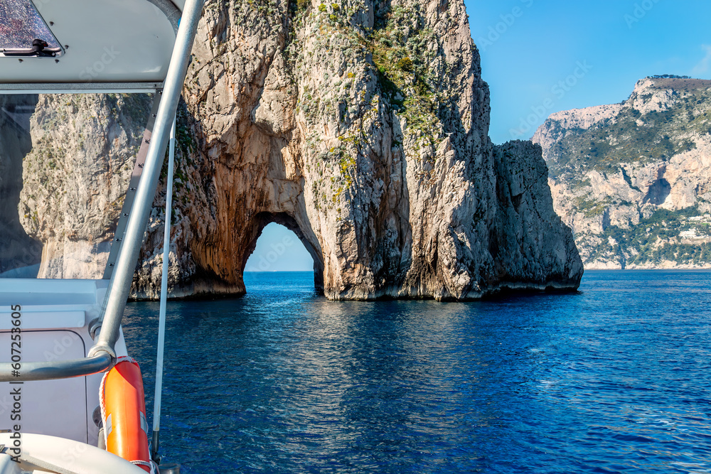 Journeying Through Beauty: Awe-Inspiring Passage Under the Iconic ...