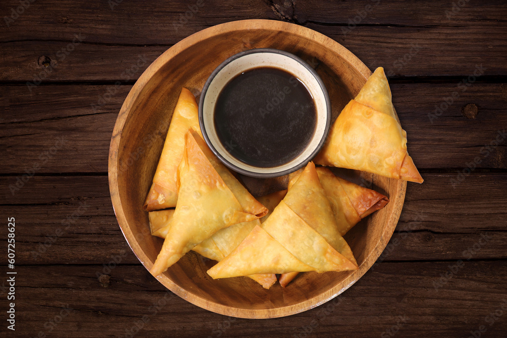 Patti Aloo samosa or vegetable samosas. Indian special traditional ...
