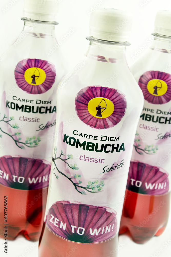 Kombucha Carpe Diem Schorle classic Stock Photo | Adobe Stock