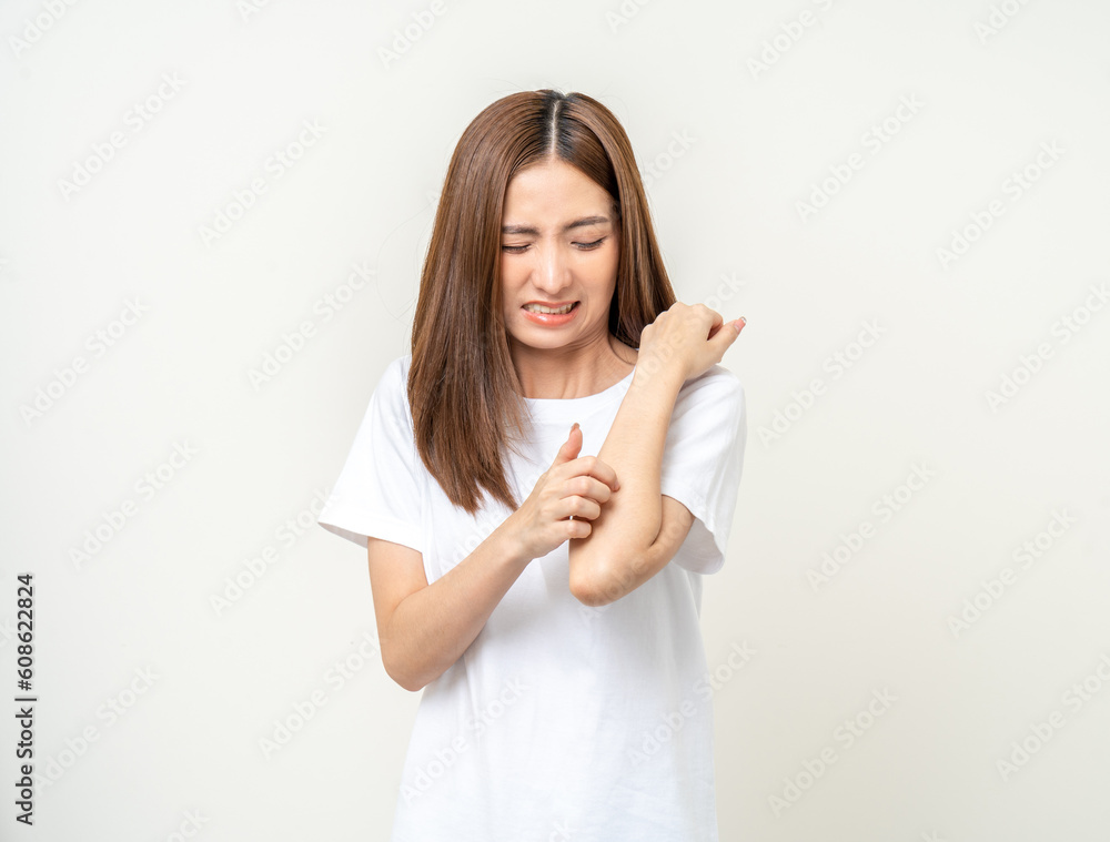 Asian women have skin problems She felt irritation on her skin. Skin ...