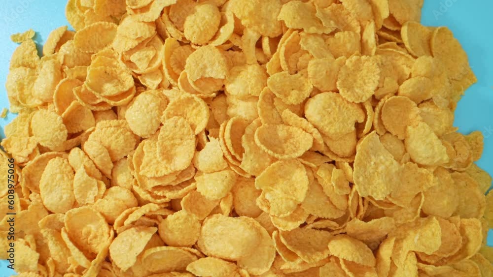 Vidéo Stock Behold the captivating macro video of appetizing corn ...