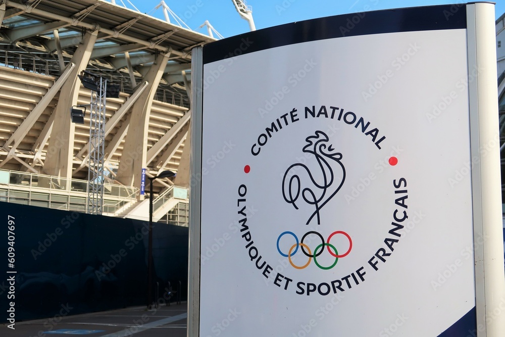 Logo du Comité National Olympique et Sportif Français (CNOSF), avec un ...