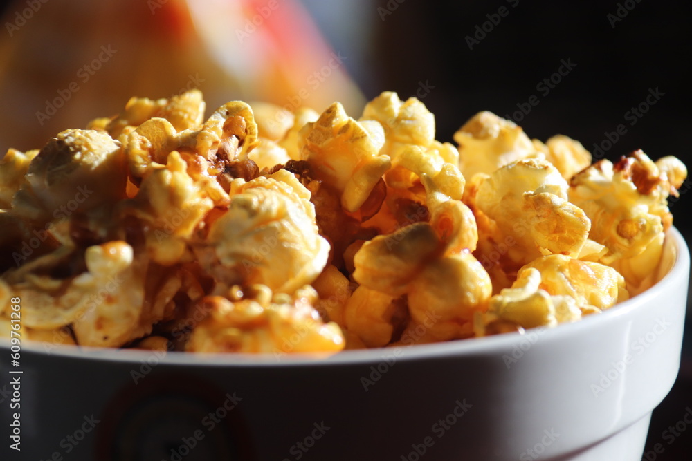 Fotka „popcorn It's a snack. Made from corn kernels Now known to many ...