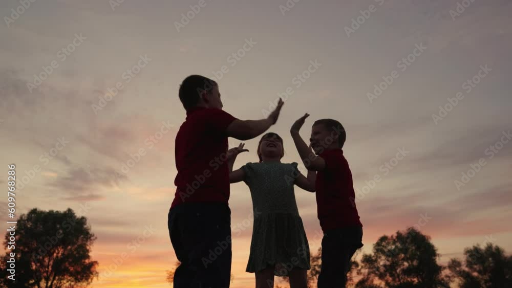 Vidéo Stock Boy girl greet hands. Childrens teamwork, group of children ...