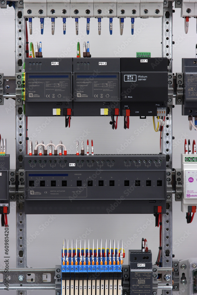 Tantron automation for controlling automatic modes in the Smart Home ...