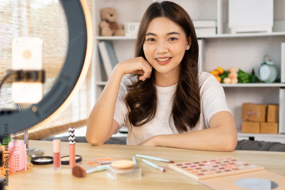 Influential women in the makeup industry are performing live or ...