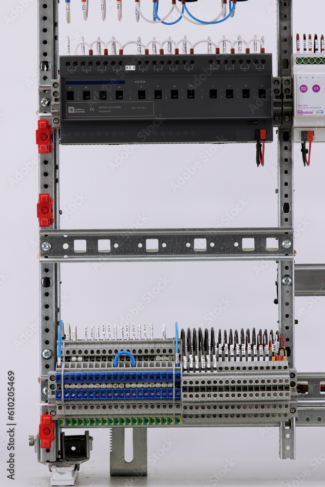 Tantron automation for controlling automatic modes in the Smart Home ...