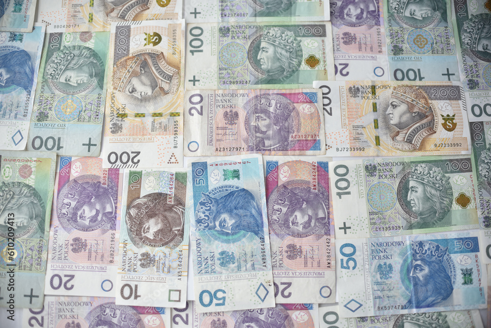 Foto de Polskie banknoty, rozne nominaly, wartosci. Kolorowe tlo z ...