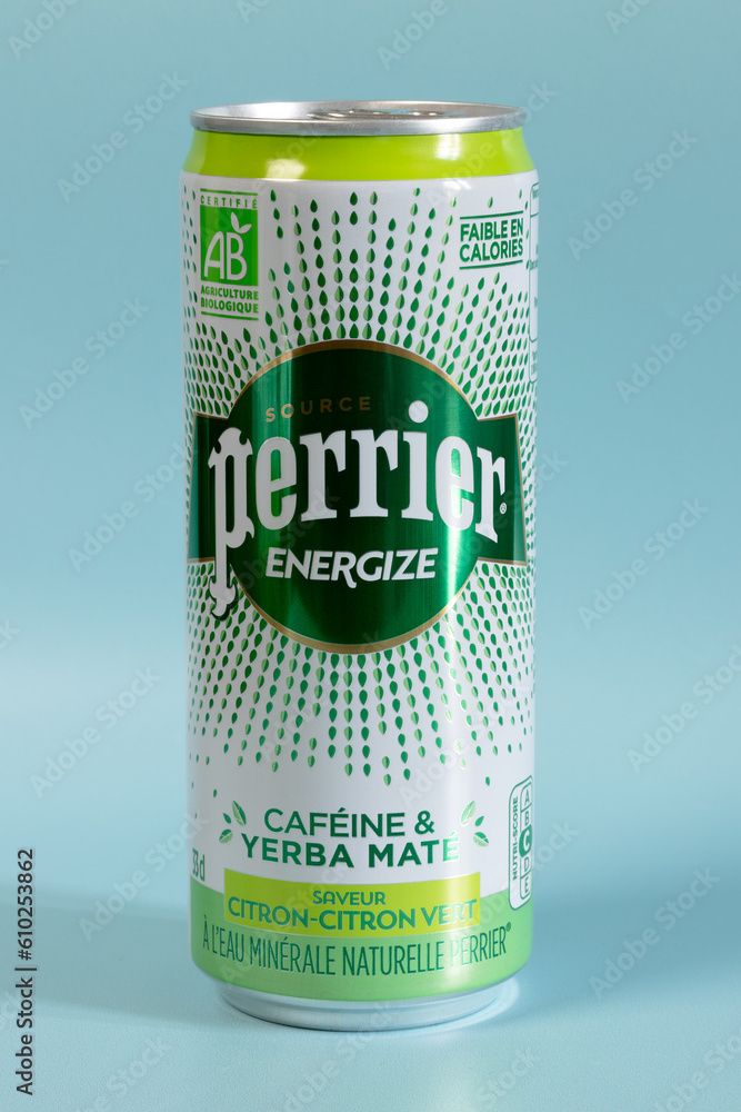 Vaison le Romaine, Vaucluse, France - 12052023 : canette de marque ...