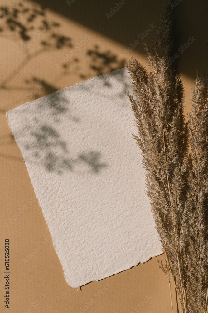 Foto de Aesthetic flat lay of handmade paper sheet mockup with overlay ...