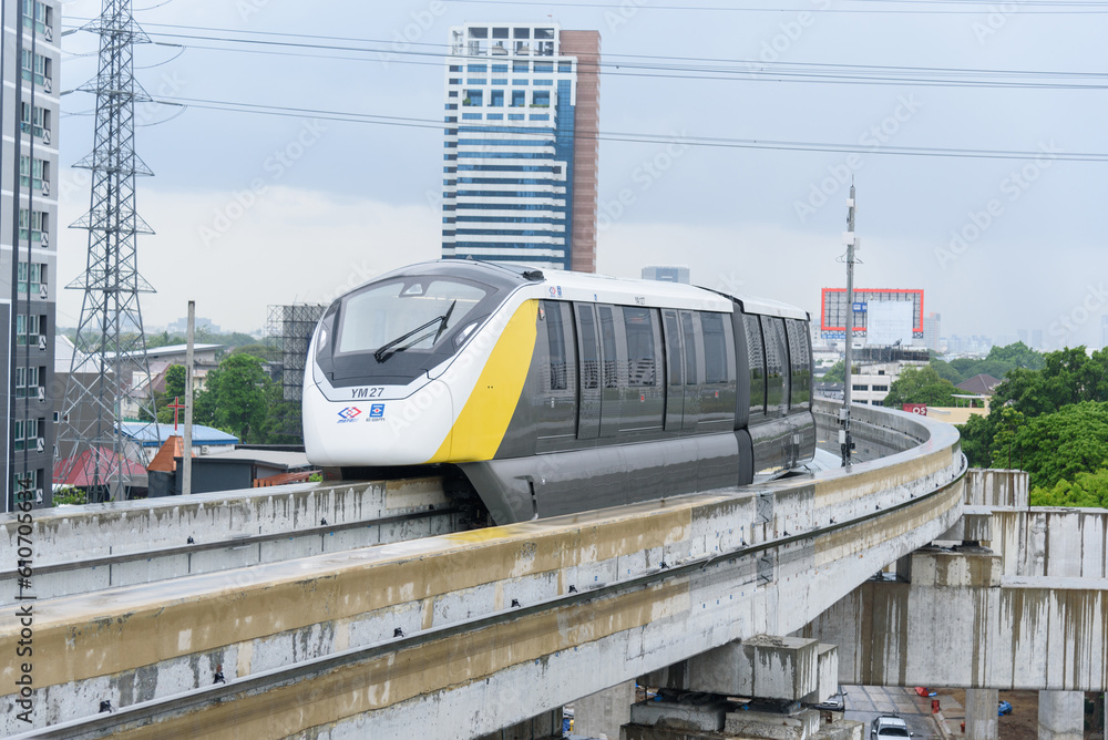 Bangkok,Thailand - 6June, 2023: Thai electric monorail train yellow ...