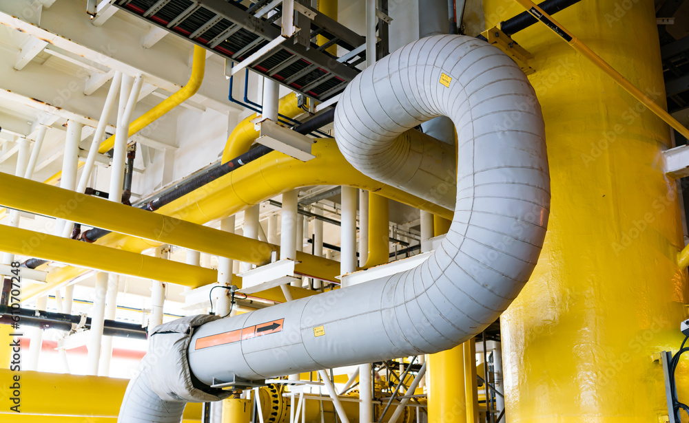Heating medium oil pipeline protected with stainless steel insulation ...