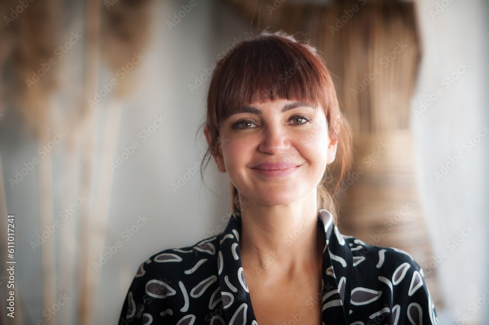 Contemporary modern woman is not only a housewife, business woman and a ...