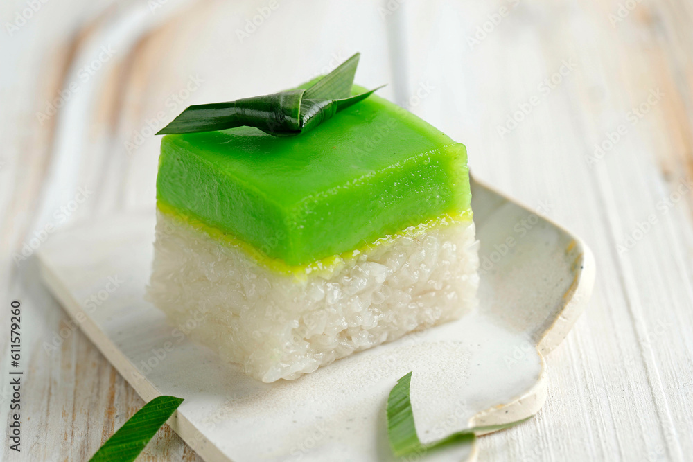 Talam Ketan - Glutinous Layer Rice Cake with Pandan Pudding on Top ...