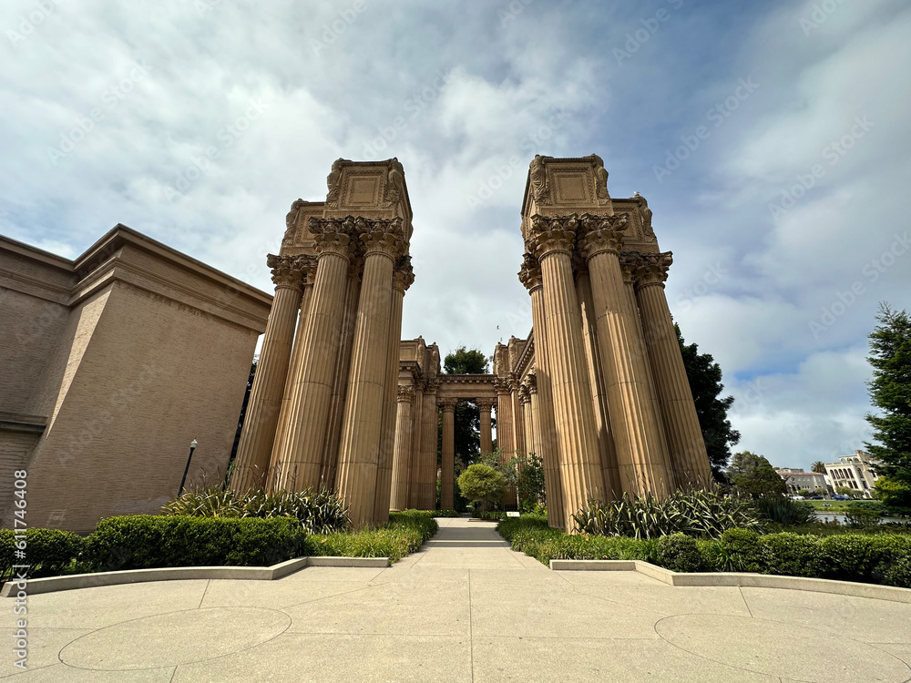Architectural Marvel: Discover the Magnificent Columns of Palace of ...