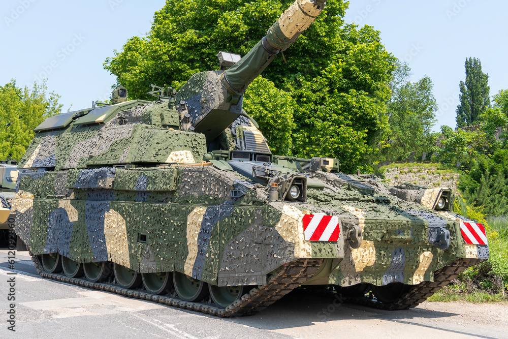 Panzerhaubitze 2000 (PzH 2000) armored howitzer, german 155 mm self-propelled howitzer developed ...