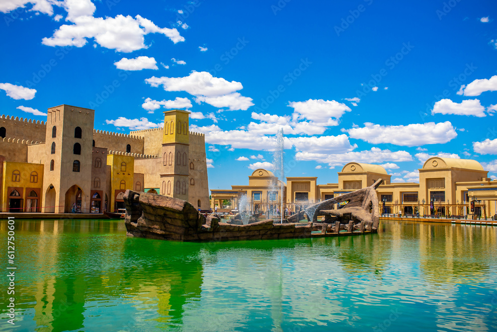 Foto de Streets of the City of Turkestan Caravan Saray. The historical ...