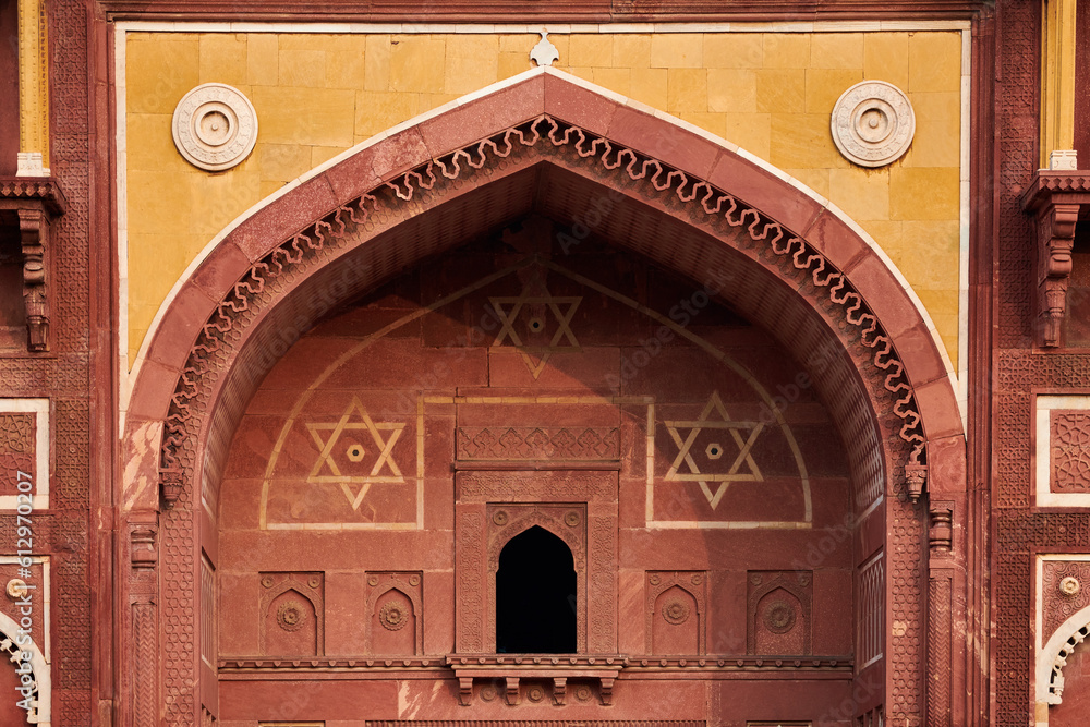 Foto de Decorative buildings and walls inside of Agra red fort in India ... Foto de Decorative buildings and walls inside of Agra red fort in India ...