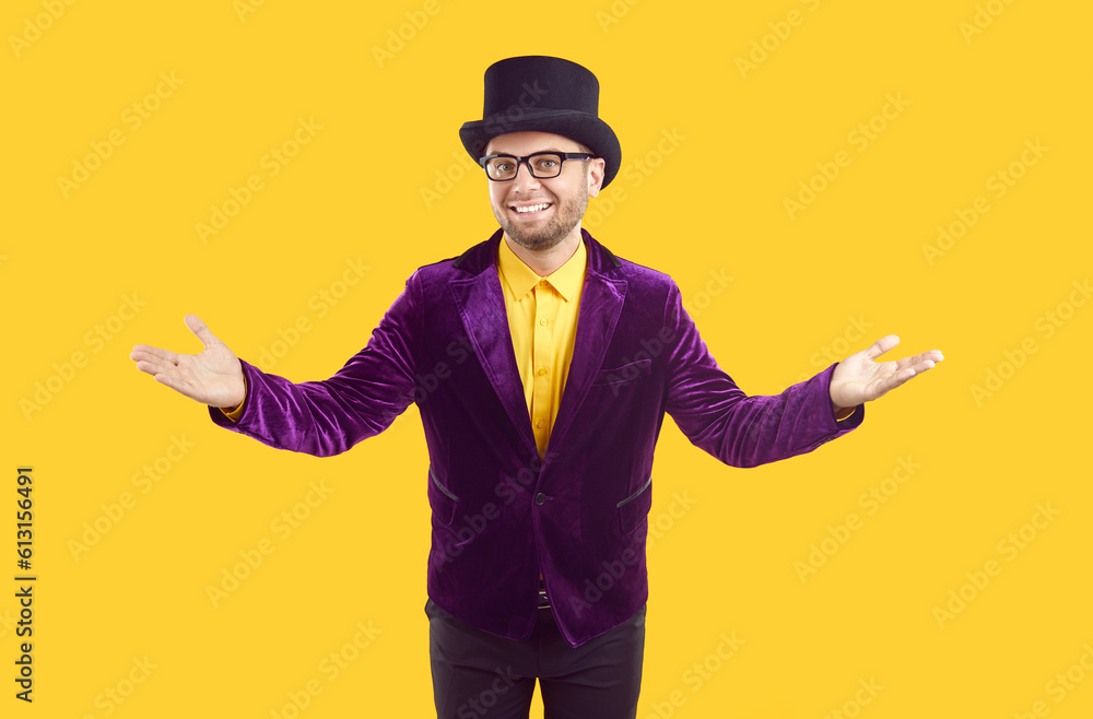 Male entertainer welcoming you to theatrical performance, holiday ...