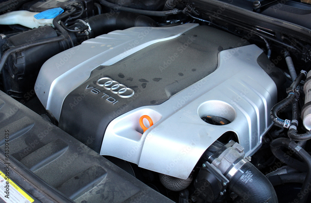 Foto de Vinnytsia, Ukraine; June 3, 2023. Audi Q7 Quattro S-Line 3.0TDI ...