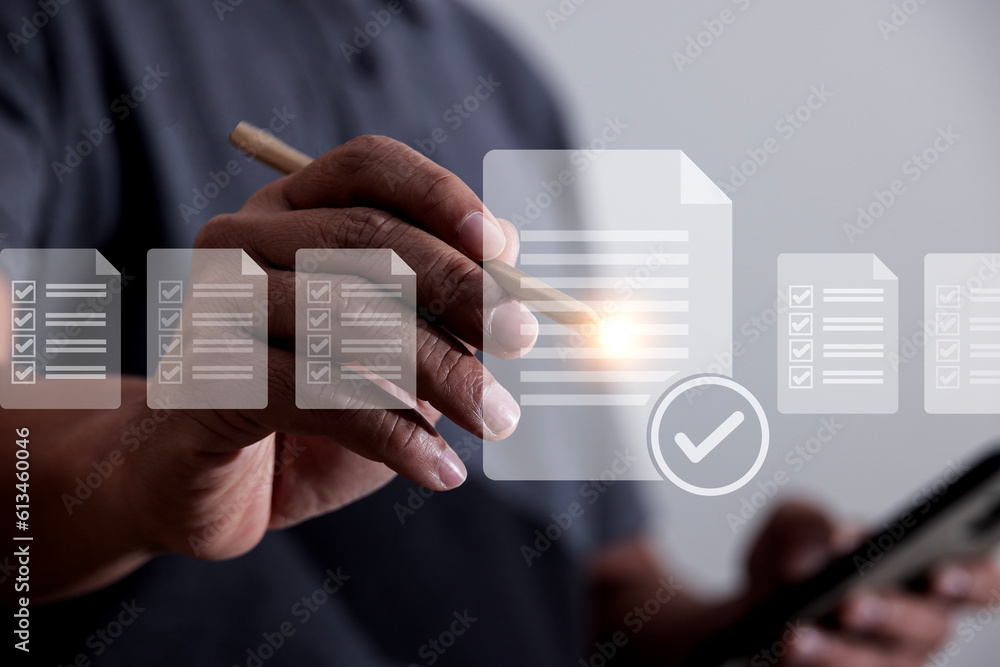 digital online business contract concept and e-signature with ...