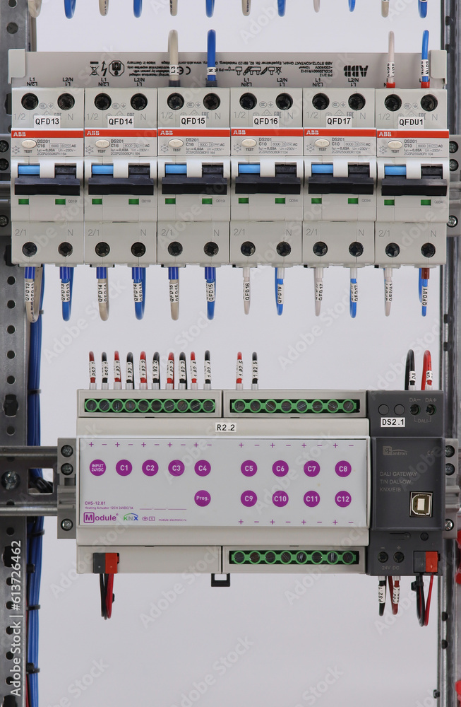 Module Electronic automation for controlling automatic modes in the ...