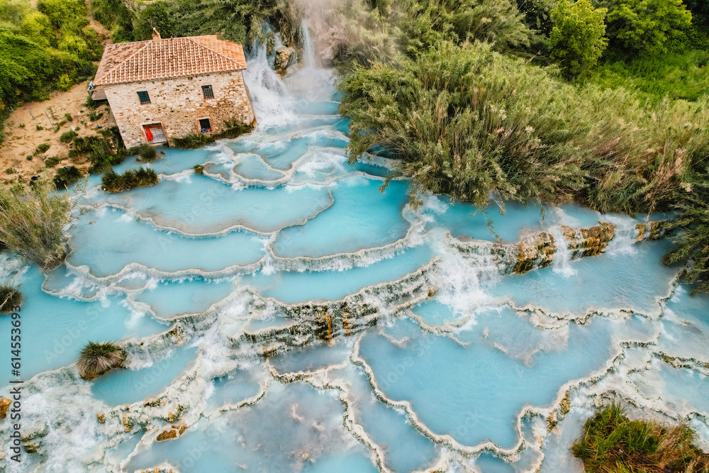 Toscane Italy, natural spa with waterfalls and hot springs at Saturnia ...
