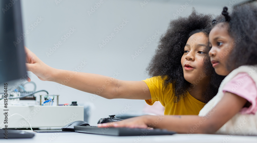 Kid teen child STEM Machine Learning Robot arm is Moving Under coding ...