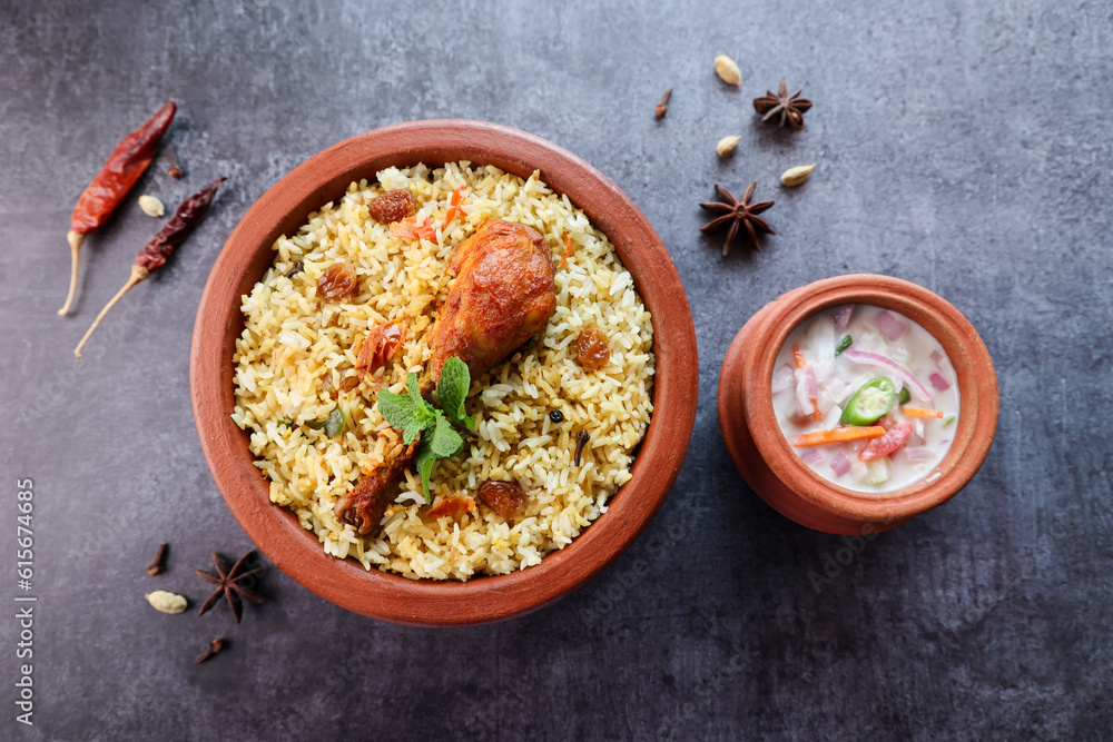 Chicken biryani Spicy Indian Malabar biryani Hyderabadi biryani, Dum ...