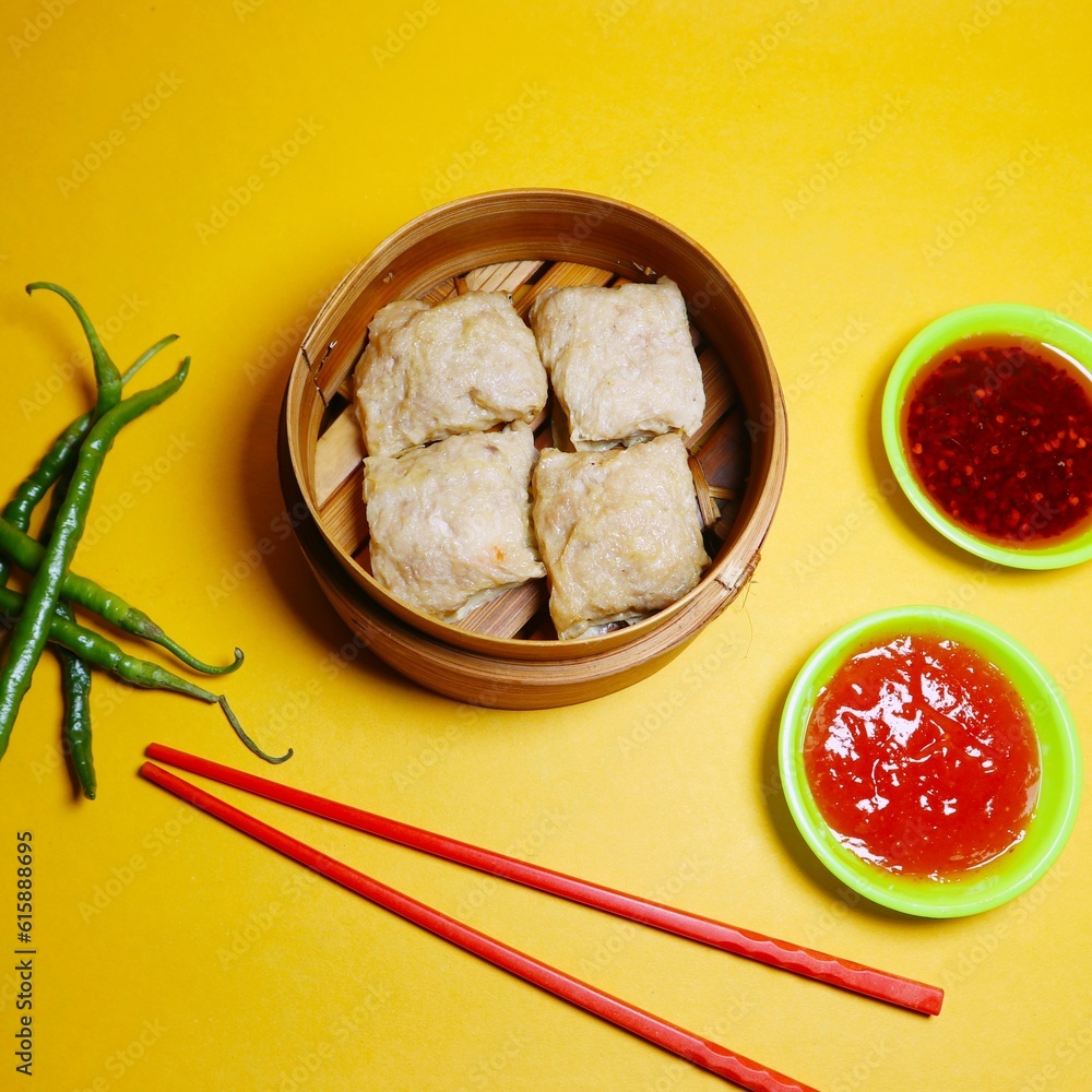 kulit tahu ayam udang,Crispy Dimsum Chinese Dumpling Stock Photo ...