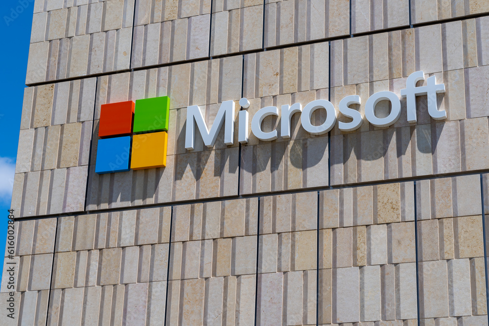 Microsoft sign on the building at its Silicon Valley Corporate campus ...