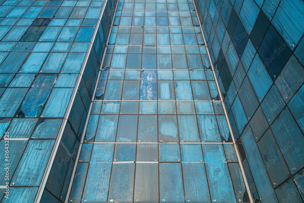 Triple-Layer Glass Facade building envelope design so that the ...