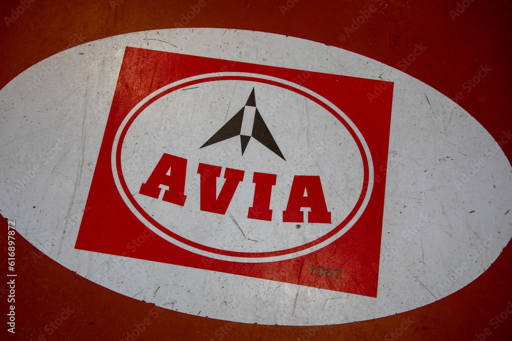 Foto de Avia 1957 gas station brand text company logo sign service ...